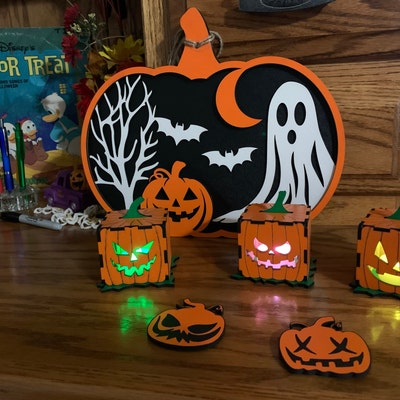 Desk Top Halloween Pumpkin With Easel - Etsy