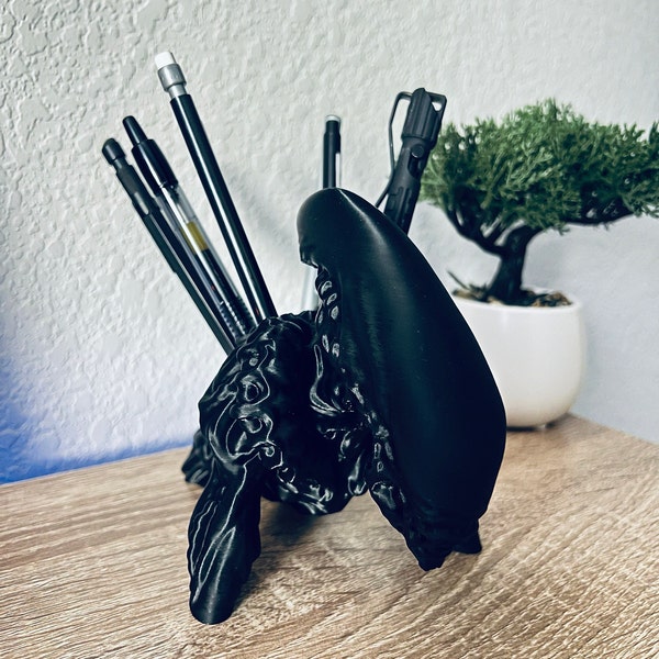 Alien Xenomorph Inspired Pen Holder - Etsy