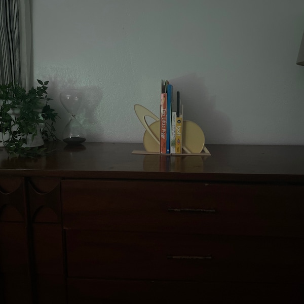 Yellow Saturn Bookends: 3D Printed Galaxy Bookshelf Decor - Etsy