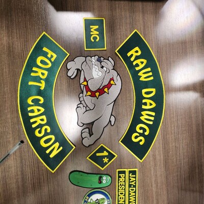 Raven, Crow Flying, Bird Embroidered Patch 3 Sizes - Etsy