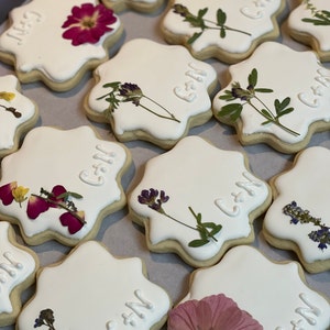 50 Pieces Food-safe Pressed Flowers Cake Decoration Flowers - Etsy