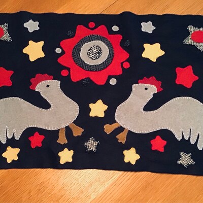 Modern Farmhouse Penny Runner, Printed Pattern wool Applique, Penny Rug ...