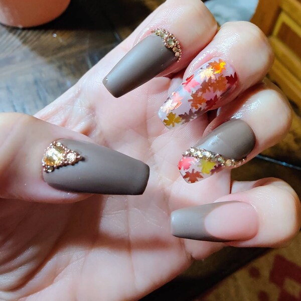 Maple Latte Acrylic Press on Nails | Autumn Nails | Leaves | Fall Nails ...