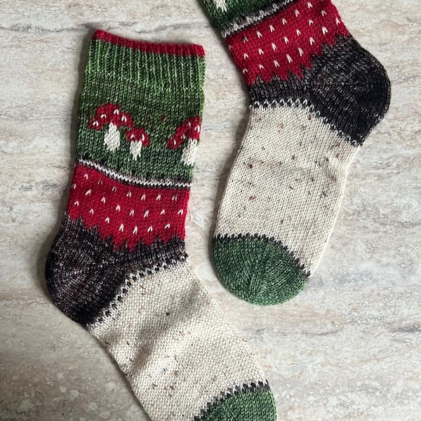 Ivory Lace Knitted Socks, Hand Knit and Embroidery, Luxury Socks ...