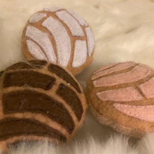 Concha Bread Cat Toys Organic Catnip Toys, Pan Dulce Concha Catnip Cat ...