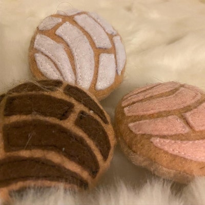 Concha Bread Cat Toys Organic Catnip Toys, Pan Dulce Concha Catnip Cat ...