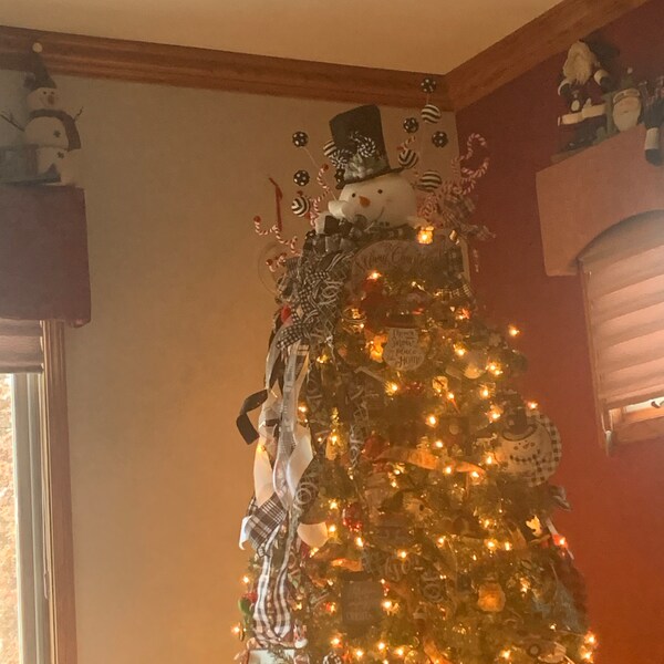 Skull Skeleton Totem Pole, Purple and Pink Flowers, Gothic Decor ...