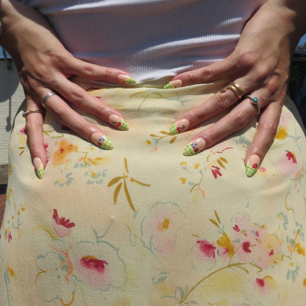 Devinas Christmas Cute Christmas Press Ons Simple Coquette Snowflake ...