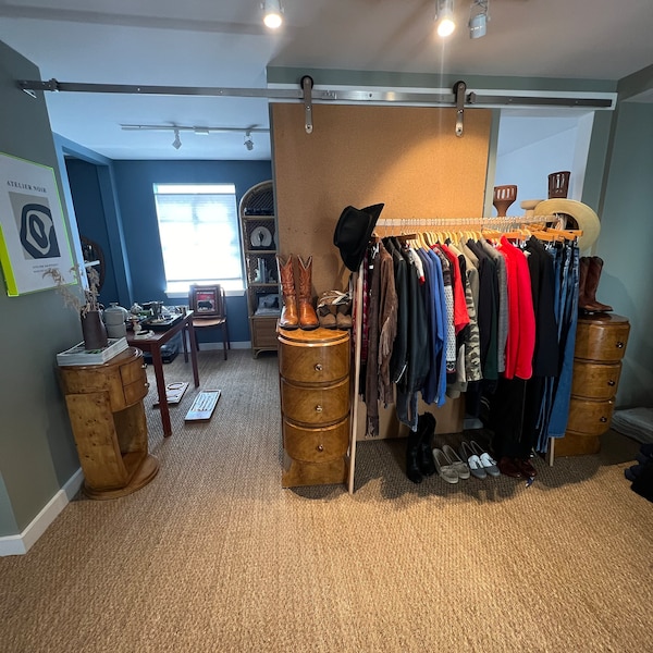 Retail Clothing Rack, Boutique Clothing Rack, Wooden, Retail Display ...