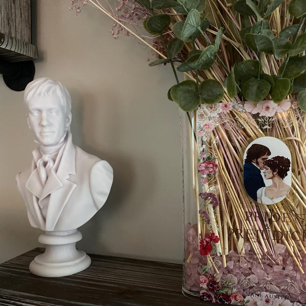 Mr. Darcy & Elizabeth Bennet Bust Statue, 25cm / 10 Inch - Pride and ...