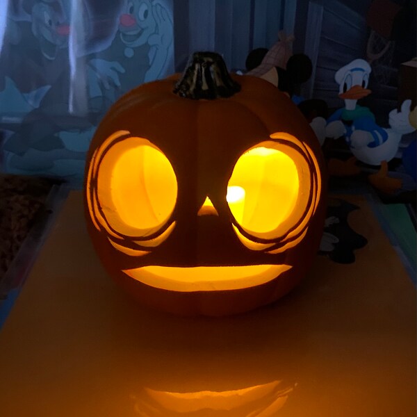 Lil Boo - HHN Pumpkin Replica - Etsy