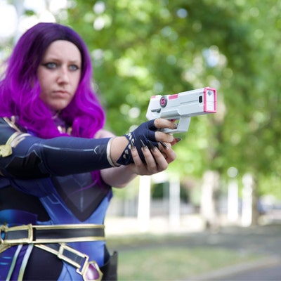 Valorant VCT Lock // IN Misericordia Knife VCT Lock Knife Misericordia ...