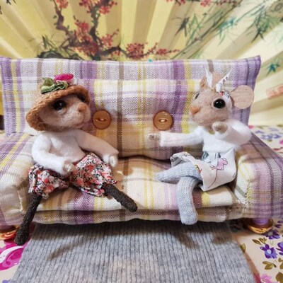 Miniature Mouse Sofa Tutorial - Etsy Canada