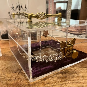 Tiara Carrying Case, Wedding Tiara Display Box - Etsy