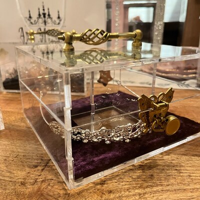 Tiara Carrying Case, Wedding Tiara Display Box - Etsy