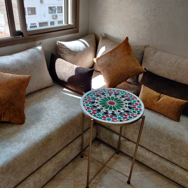 Tables En Zellige Marocain De Fès: Ajouter Lartisanat Traditionnel Et ...