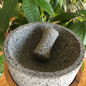 Métlatl Mexican Metate Made of Lava Rock With Metlapil 22x32 | Etsy