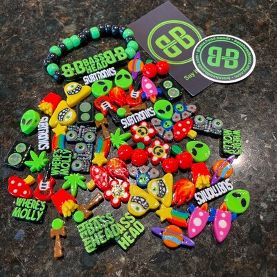 Spider Kandi Beads for Spooky Halloween Kandi Packs of 10, 20, 30, or ...