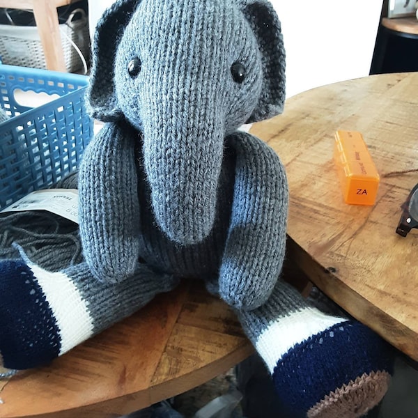 Knitting Pattern for a Bunny Rabbit With a Piebald Patch, Shorts and a ...