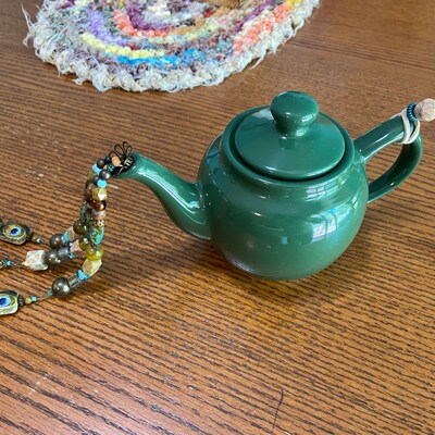 Vintage Mini Tea Pot Garden Decoration, Plant Hook Ornament, Pouring ...