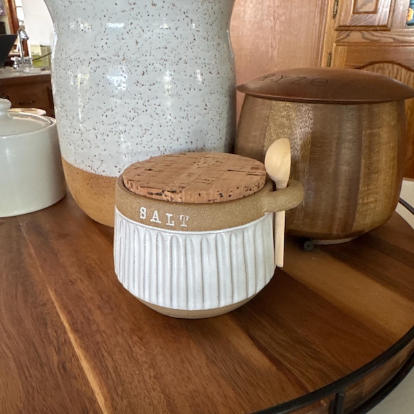 Salt Cellar With Spoon Kitchen Storage Container for Salt Condiment Jar ...
