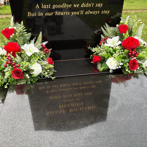 Round Grave Flowers Funeral Tributes, Artificial Grave Flowers, Silk ...