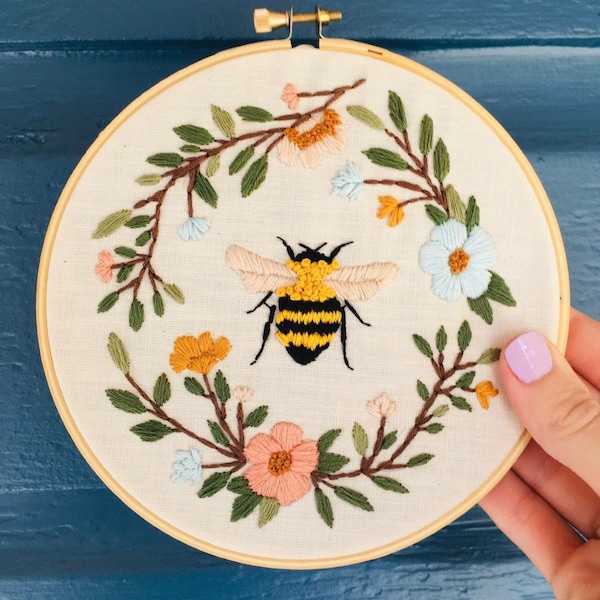 Bee Hand Embroidery Pattern, Digital Download Embroidery, Bumble Bee Embroidery Pattern, Self ...