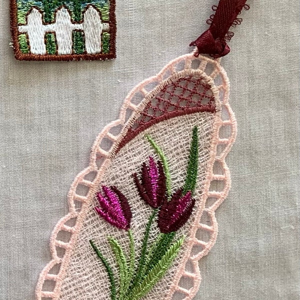 FSL Floral Bookmark Machine Embroidery Design Ornament Free Standing ...