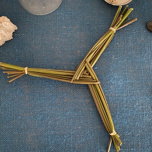 DIY KIT Irish Rushes Make Your Own St.brigids Cross Imbolc - Etsy