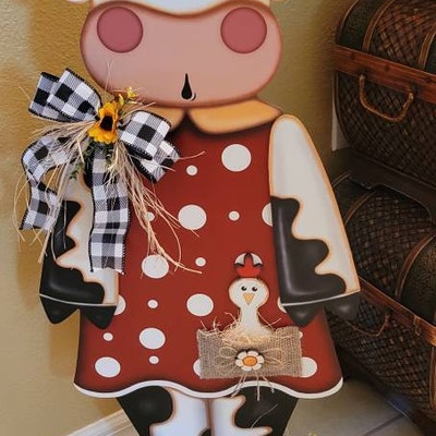 Farmhouse Centerpiece, Cow Decoration, Primitive Wooden Cow Shelf ...