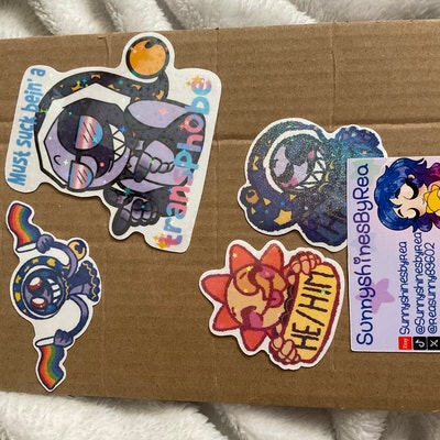 Call of Duty: MW2 Cute König Inspired Sticker - Etsy