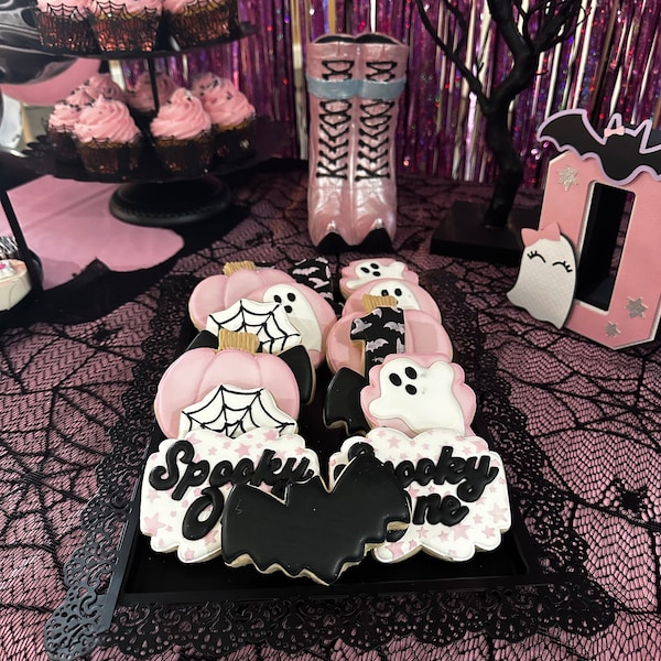 Spooky One Cookies - Etsy