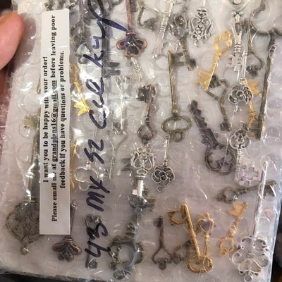 Old Bulk Lot Skeleton Keys Vintage Antique Replica Charms - Etsy
