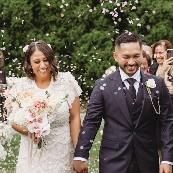 Biodegradable Wedding Confetti | Rice Paper Confetti | Water Soluble ...