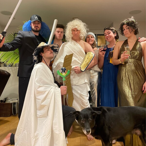 Murder at the Video Music Awards (vmas): A Celebrity Murder Mystery ...