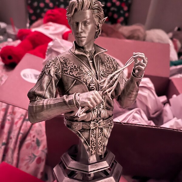 10" Hand Painted Drakeblood 3D Printed Knight Bust Dark Souls 3 - Etsy