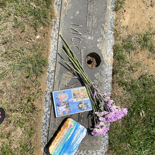 Hunting Memorial Stone With Lab and Duck Scene,hunting and Fishing ...