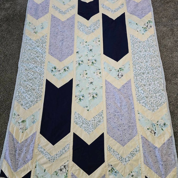 Windswept - Modern Drunkards Path Flower PDF Quilt Pattern. Make a Bold ...