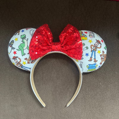 Villains Signatures Autographs Halloween Holiday Inspired Mickey Mouse ...