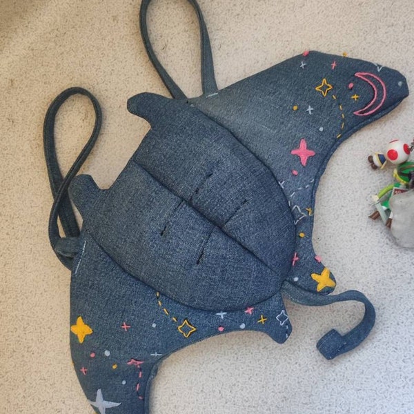 Manta Ray Bag PDF Pattern by Janiesdaisies | Upcycle Old Jeans/denim ...