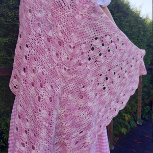 Victoria's German Shells Shawl Pattern / PDF Instant - Etsy
