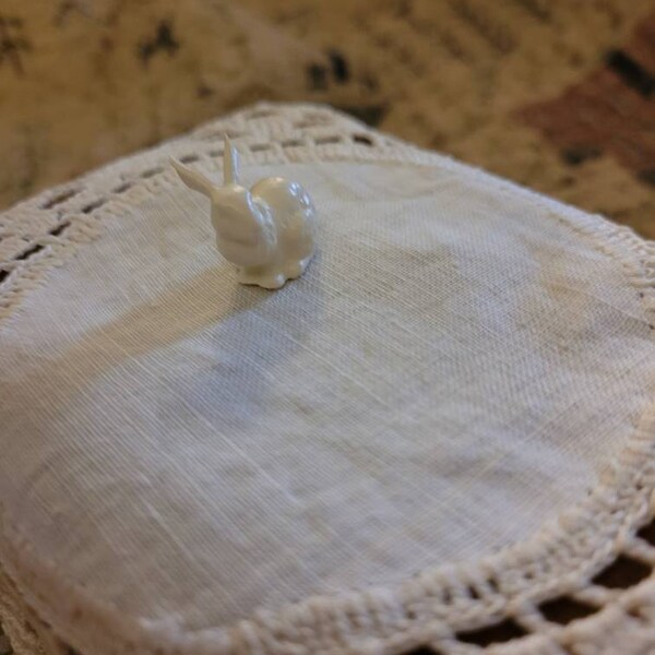 Detailed Antique White Dollhouse Rabbit Figurines 1:12 Miniature Modern ...