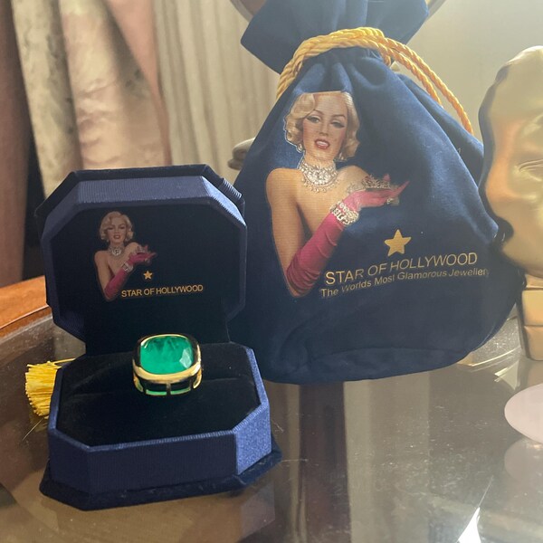 Princess Diana Sapphire and Diamond Jewelry Set Royal Memorabilia ...