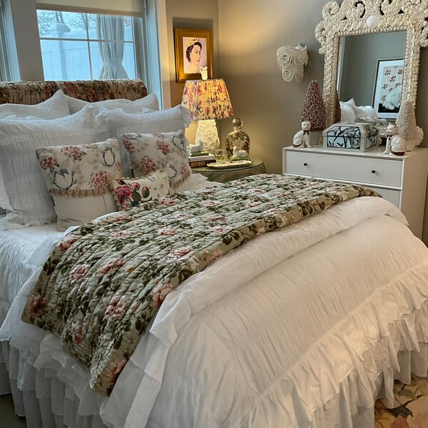 Boutis Style Quilt Cabbage Roses Shabby Chic French Provincial - Etsy