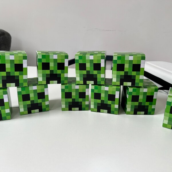 Penrose Triangle, Mobius Strip, Reutersvards Triangle, Necker Cube ...