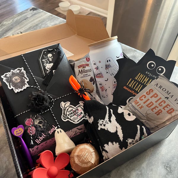 Halloween Blind Date With a Book Box , Halloween Book Gift, Book Lover ...