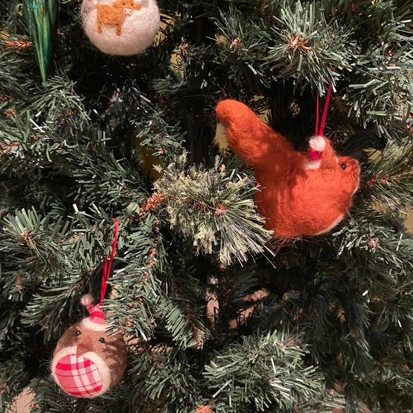 Handmade Needle Felted Robin Bauble With Tartan Tummy Christmas Tree ...