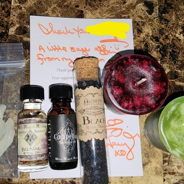 Sandalwood Vanilla Alchemy Ritual Perfume Oil, Essences of Love - Etsy