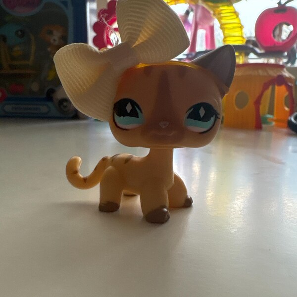 Littlest Pet Shop Authentic LPS Clubhouse Tree House Playset With 17 ...