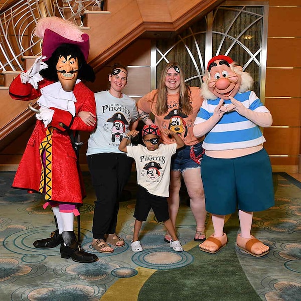 Custom Girlfriend Comfort Colors T-shirt, Girlfriend Face Shirt, Shirt ...